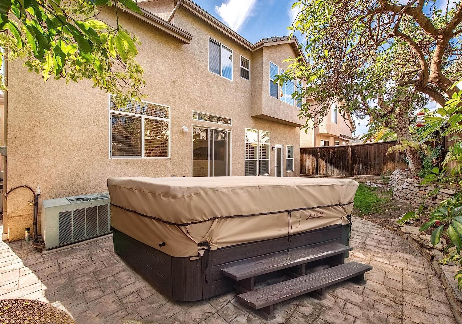 8 Best Hot Tub Covers For Protection And Energy Savings - Courtneys World