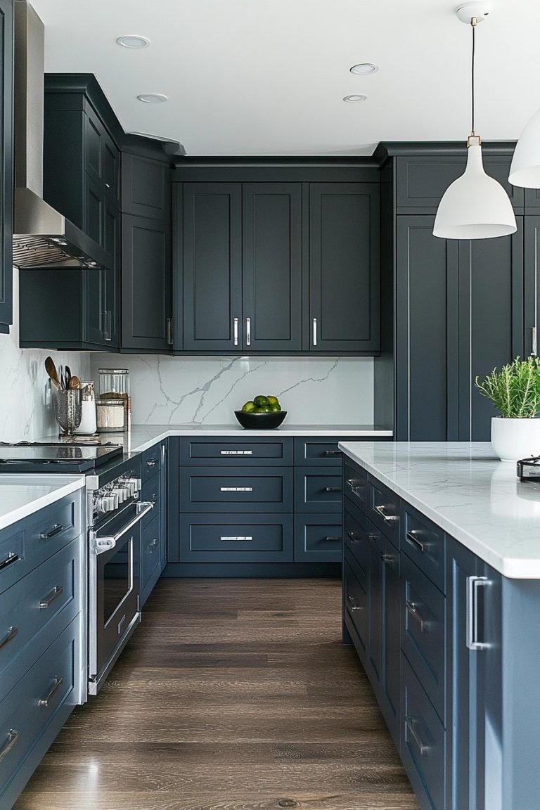 19 Gray Kitchen Cabinets For A Timeless And Versatile Design ...