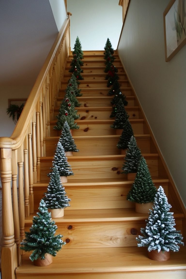 29 Small Christmas Tree Ideas For A Charming Holiday Display ...