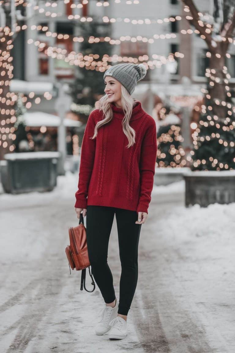 Get Into The Holiday Spirit With These Casual Yet Festive Xmas Outfit Ideas
