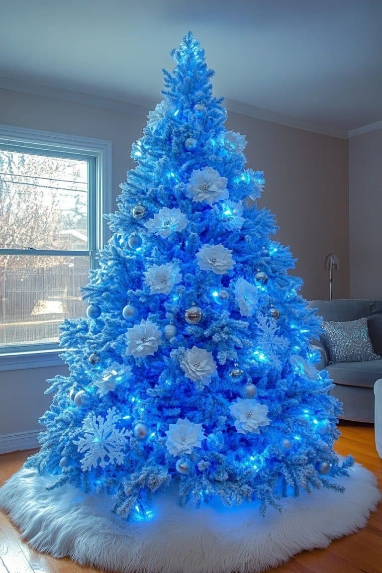 29 Blue Christmas Decor Ideas To Create A Peaceful Holiday Atmosphere ...